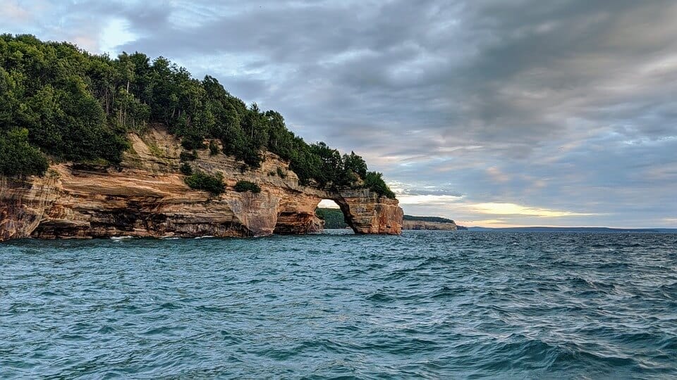 Lake Superior: The Largest Freshwater Lake - Ocean Info