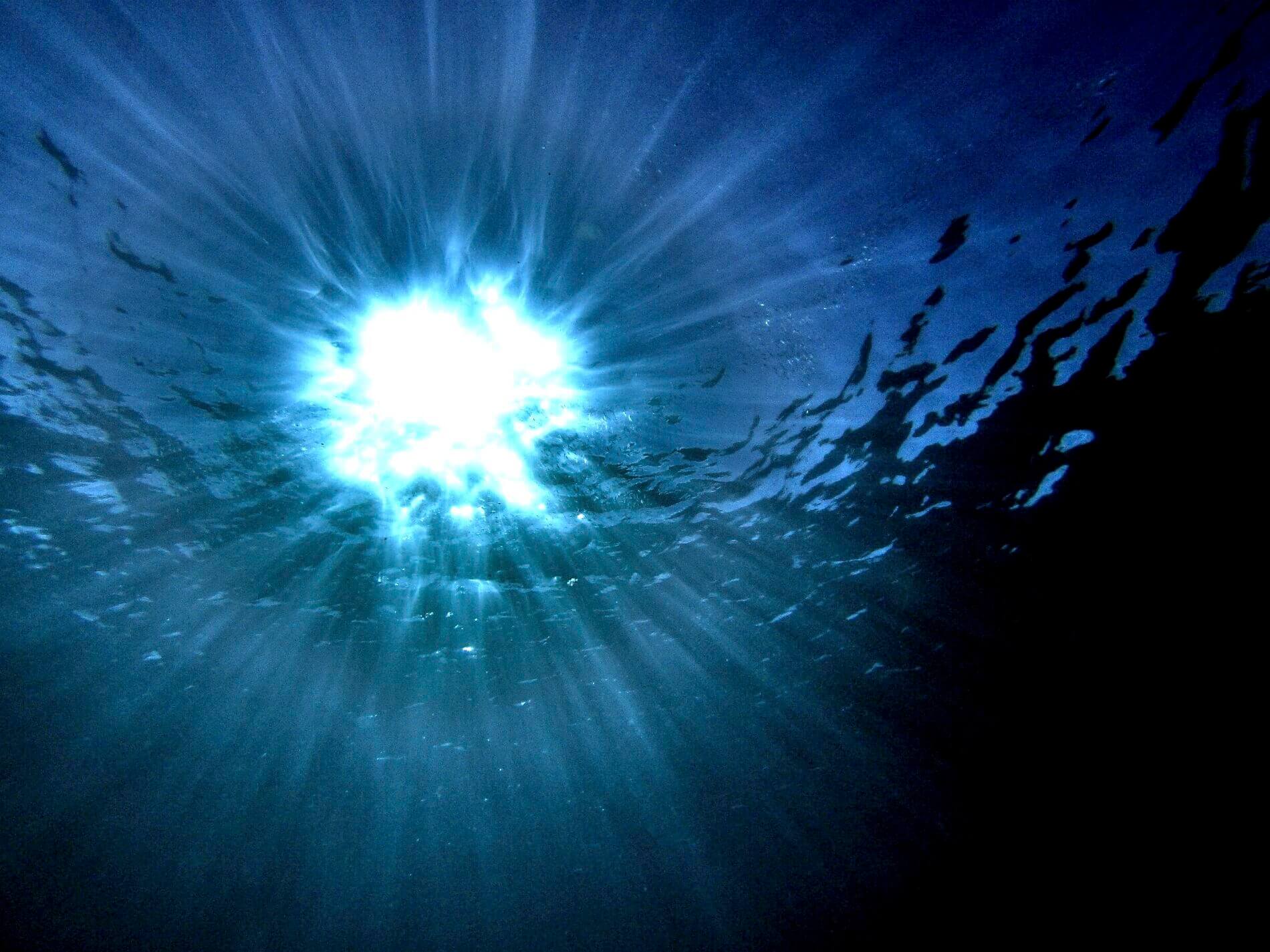 Why is the Ocean Blue? (All Questions Answered) - Ocean Info