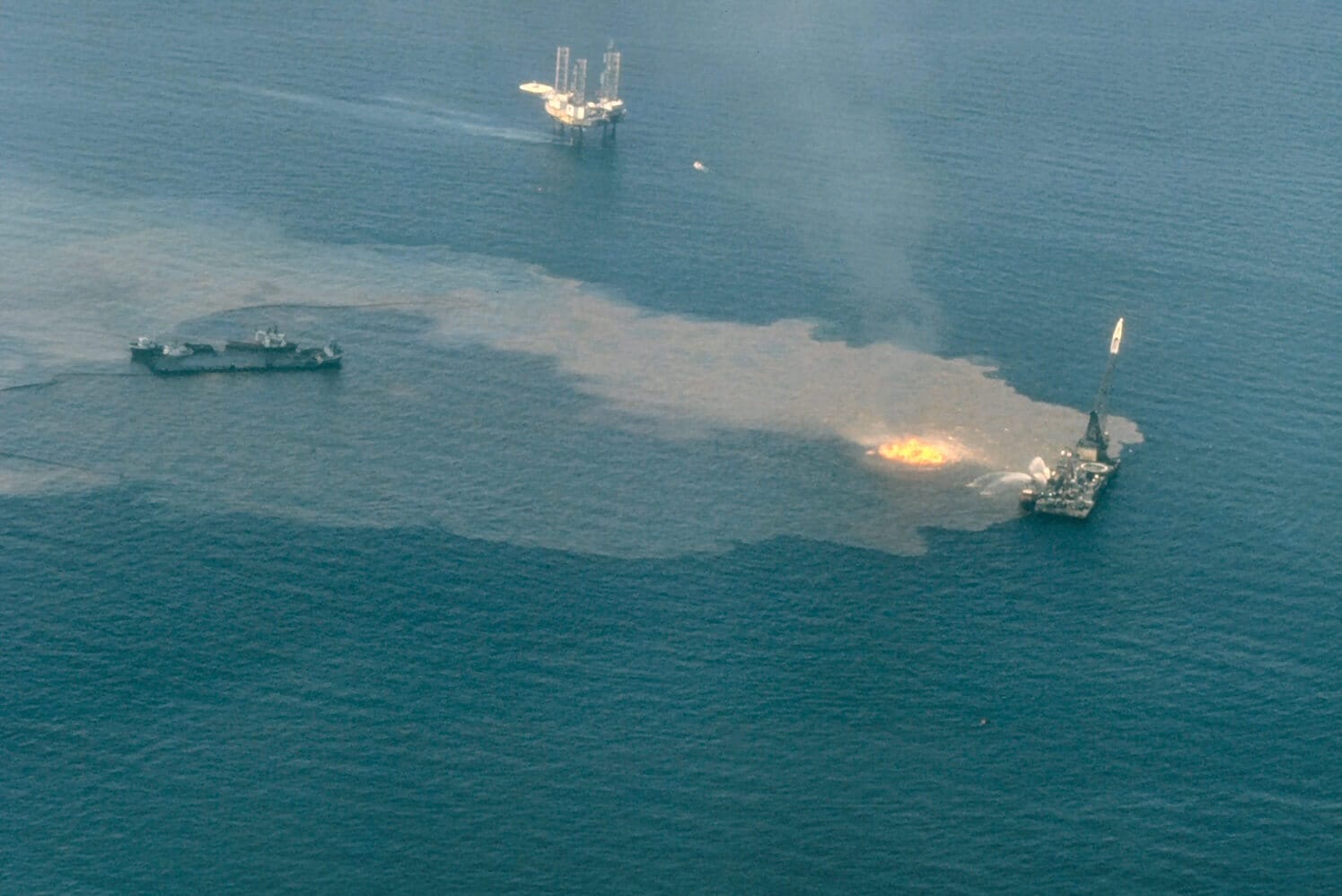The 8 Largest Oil Spills in the World - Ocean Info